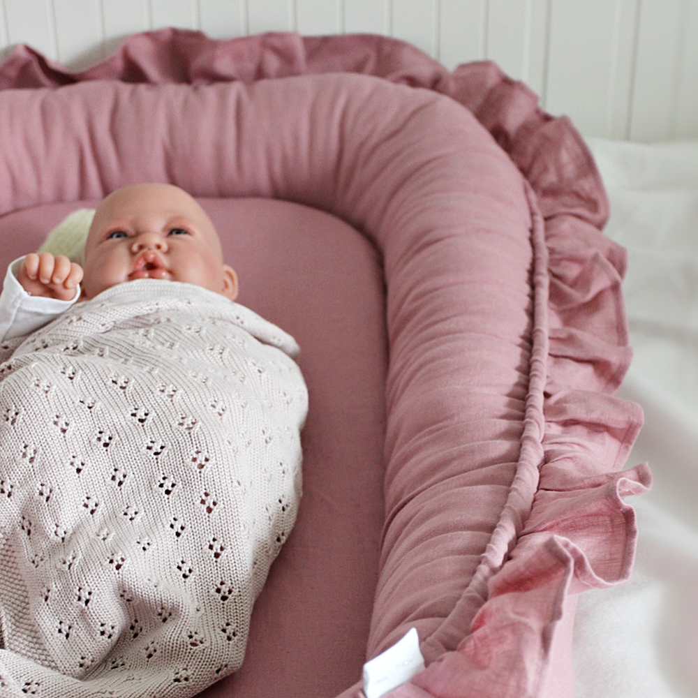 Cosulet bebelus tesatura in Babynest cu salteluta detasabila Little Lu ...